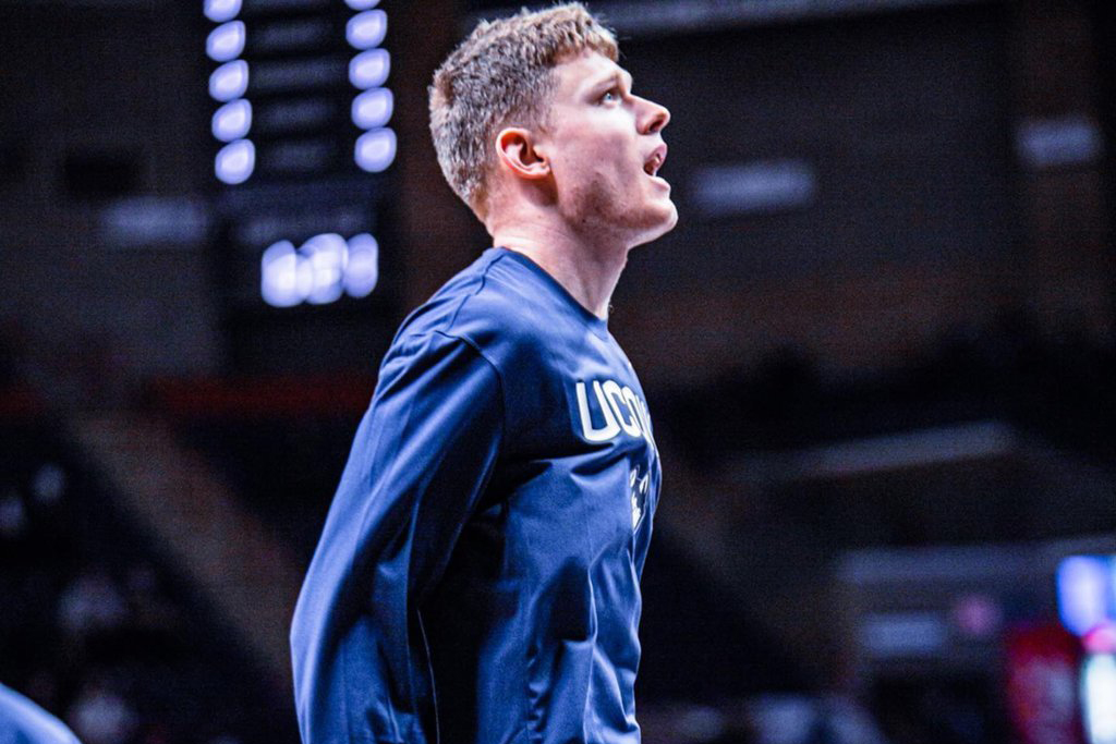 Meet Basketball player Matt Garry, Aged 21, Net worth, Birthday, Family ...