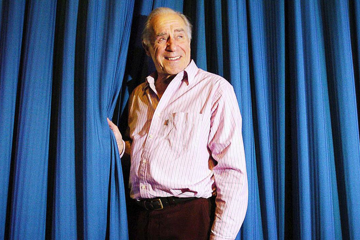 Who was Alan Hopgood? Australian actor Died at 87, Wife and Family ...