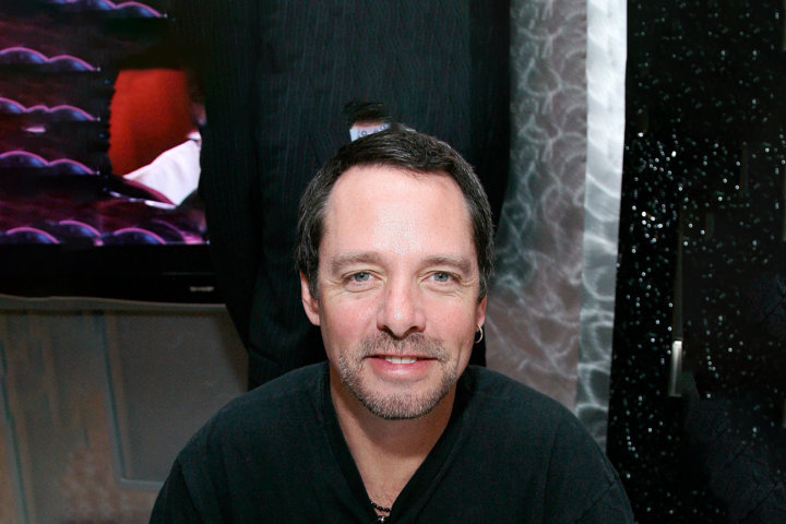 'Batman' Artist, Tim Sale, dies at the age of 66, Know his Net worth ...